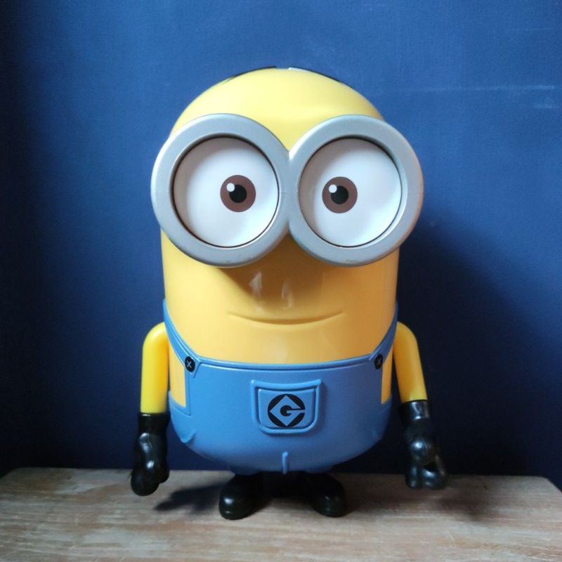universal studio Japan minion bucket (scratch) | Shopee Malaysia