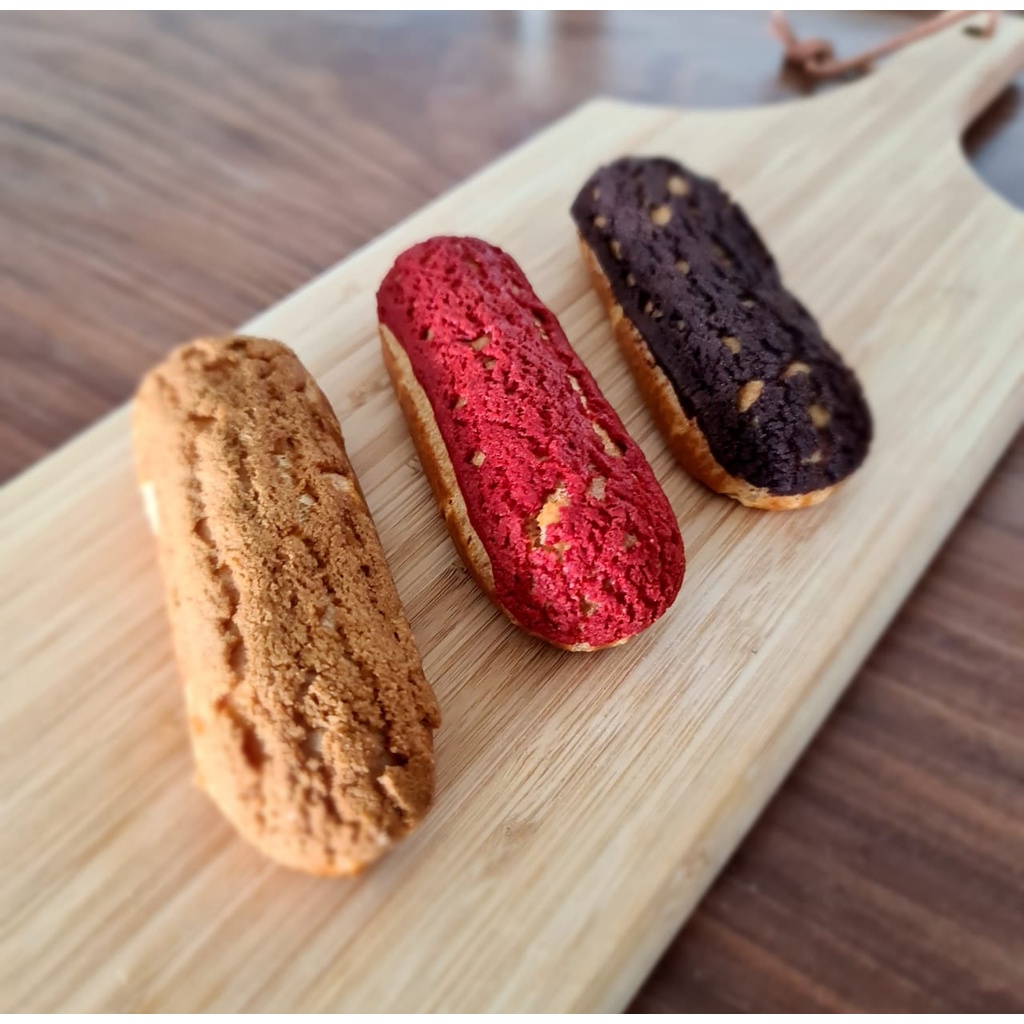 Classic Eclair [2 pieces] - Klang Valley (deliver on every weekends ...