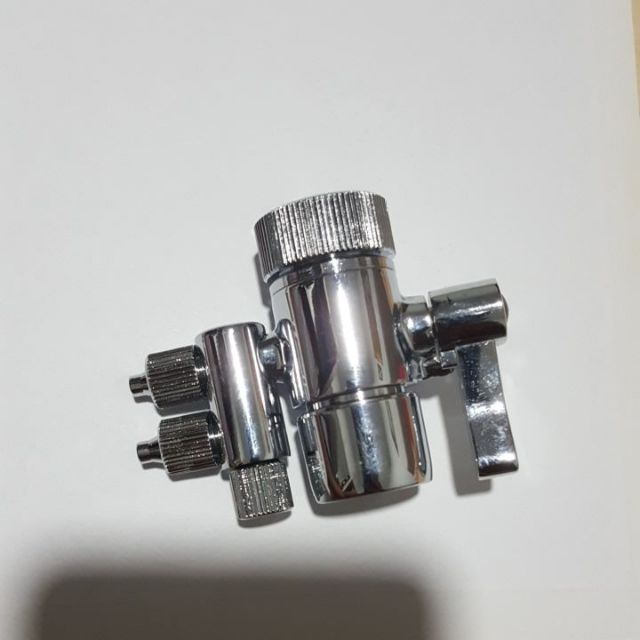 Two way adapter for water filter.install at sink connect to tubing ...