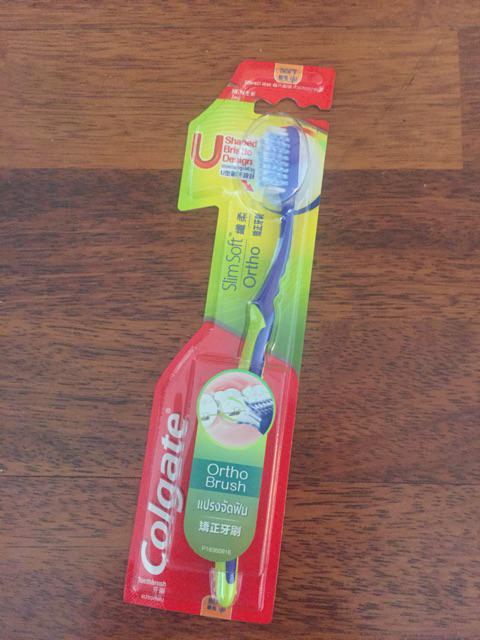 Colgate Ortho Brush Orthodontic Toothbrush (berus gigi braces) Braces ...
