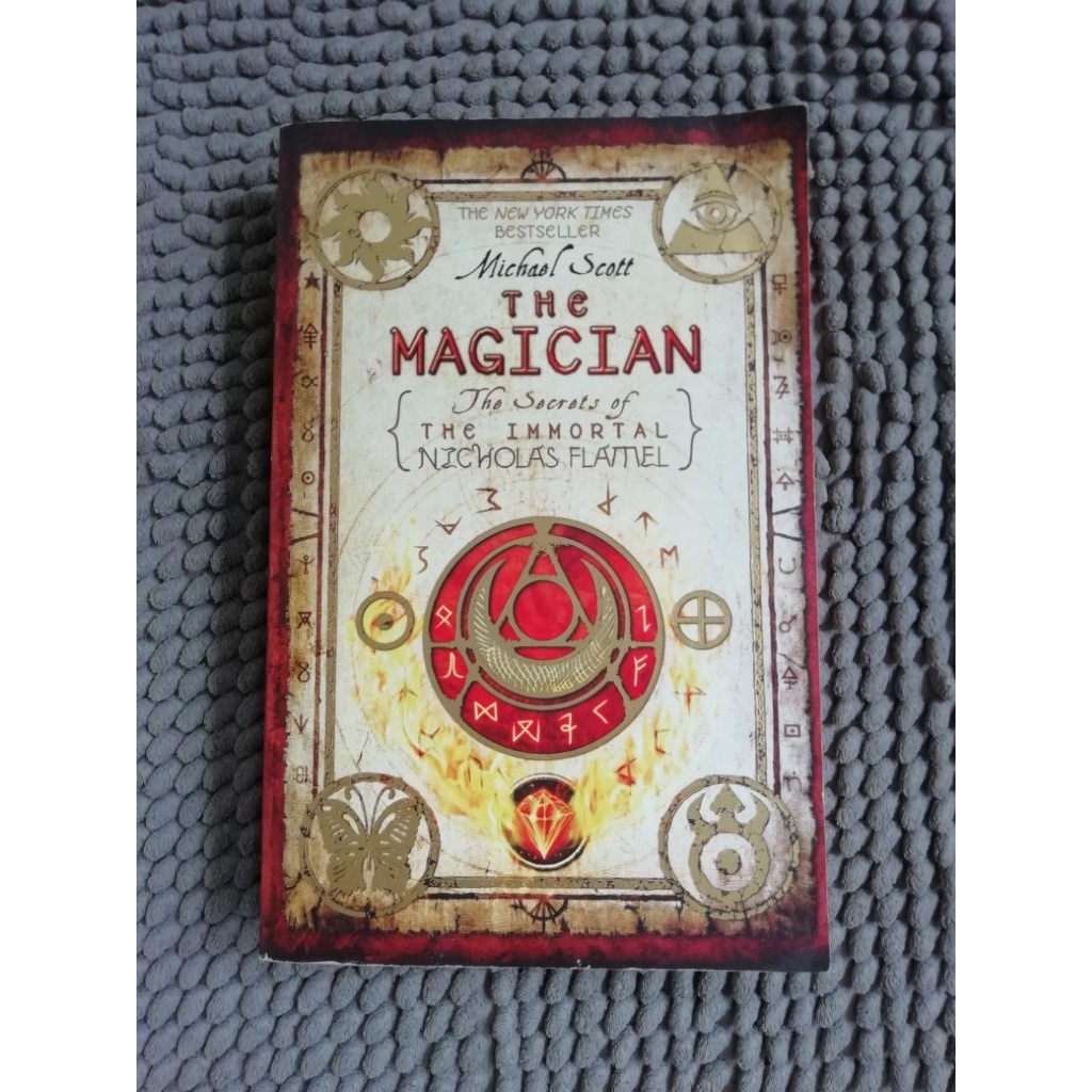 The Magician (The Secrets of the Immortal Nicholas Flamel #2) by ...