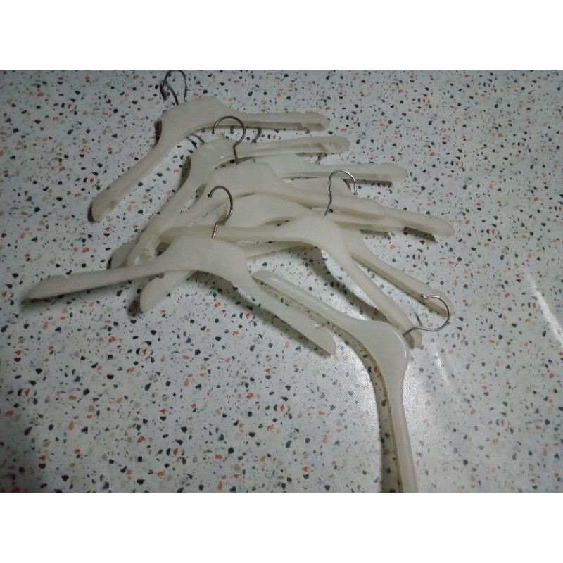 Preloved Hanger Baju Heavy Duty | Shopee Malaysia