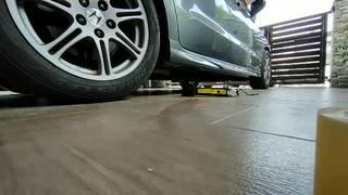 Jack Conti Kereta Car Jack Tayar Pancit Mudah Dan Cepat. Made in ...