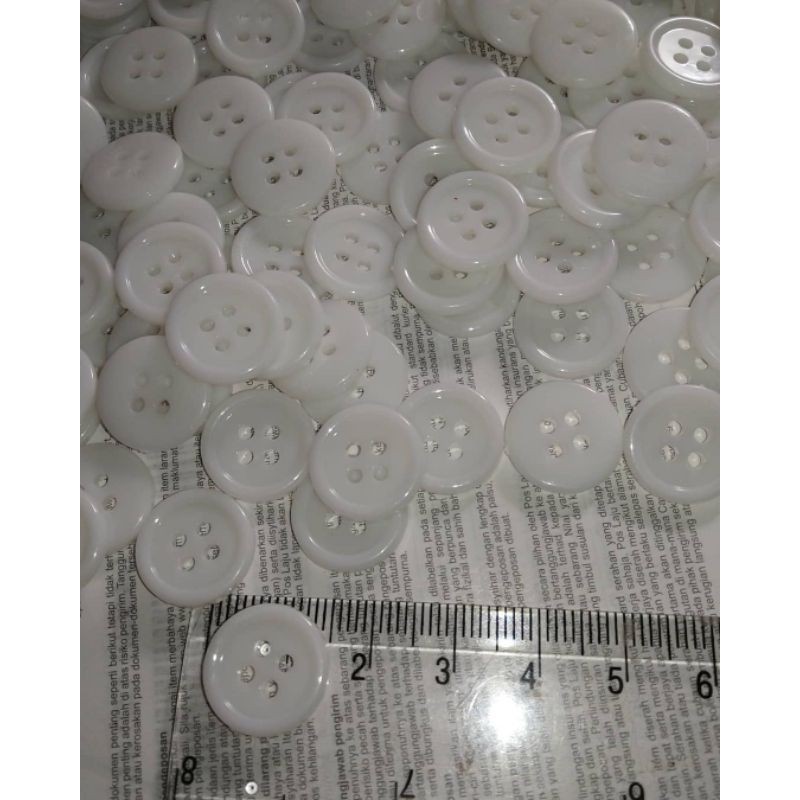 Button plastik white bulat 4hole size 15mm | Shopee Malaysia
