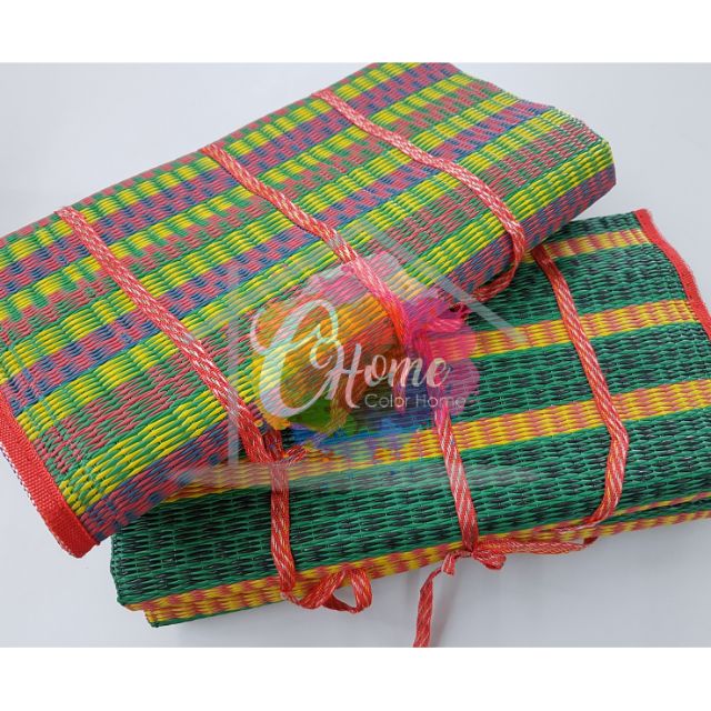 Tikar Plastic Berkelah / Picnic READY STOCK Size Besar Lipat | Shopee ...