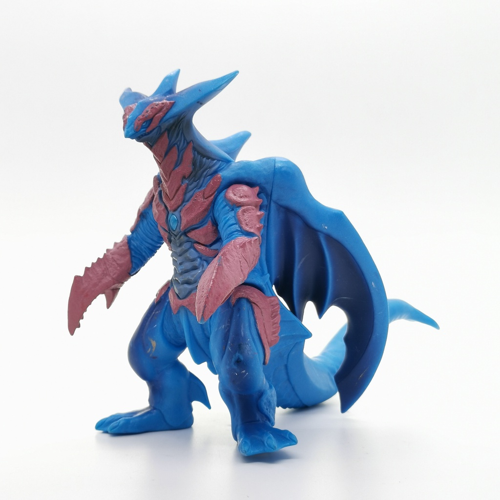 Pre Owned 7 inch Bandai UMS DX Zegan Ultraman Geed Kaiju Alien Ultra ...