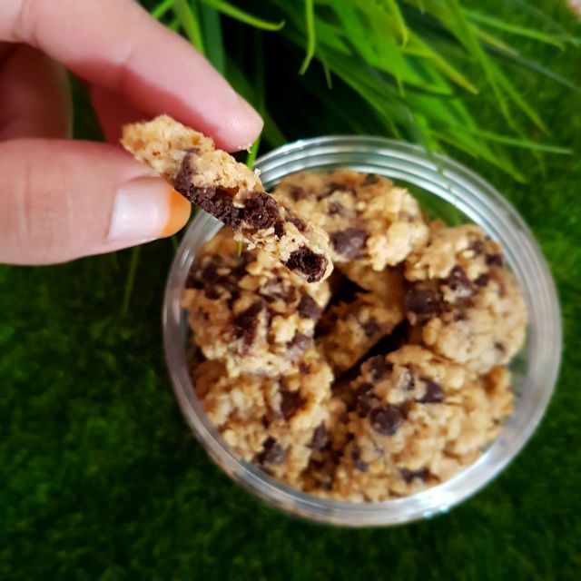 Biskut raya oat Chocolate chips / Coklat chips / coklat chip cookies ...