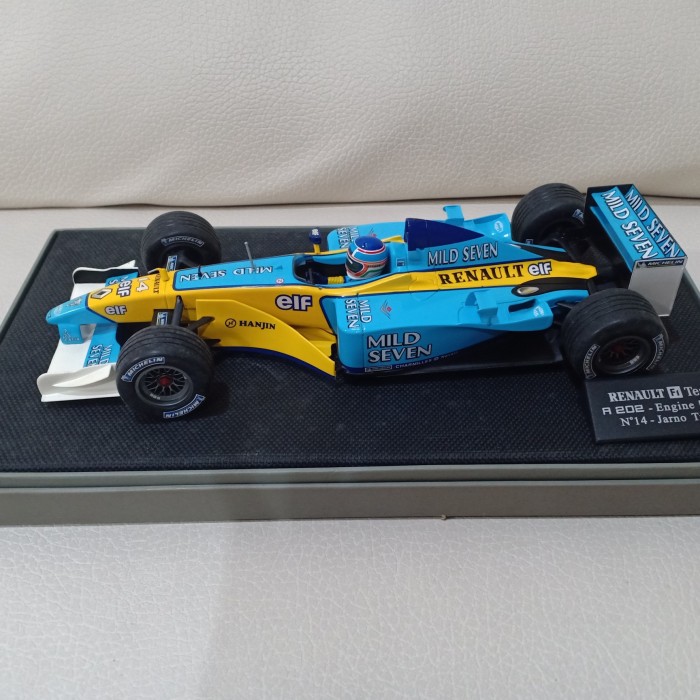 Universal Hobbies Renault F1 Team R202 Jarno Trulli Hotwheels | Shopee ...
