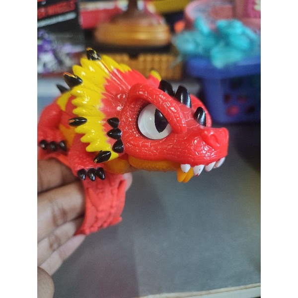 Toys "R" Us Little Live Wraptiles - Lizzagon | Shopee Malaysia