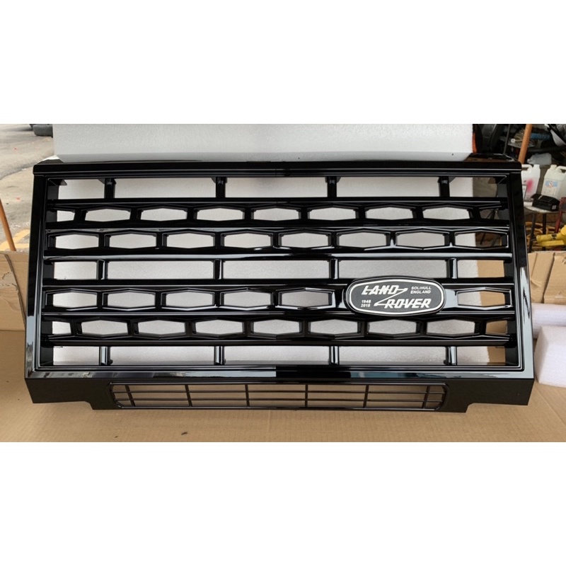 Land Rover Defender Adventure Edition Grille 90 110 Gloss black With ...