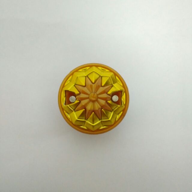 TAKARA TOMY BEYBLADE BURST DRIVER CHARGE (GOLD) | Shopee Malaysia