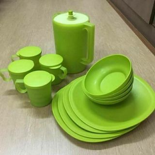 TUPPERWARE FULL SET SERVING BLOSSOM HIJAU - MICROWABLE | Shopee Malaysia