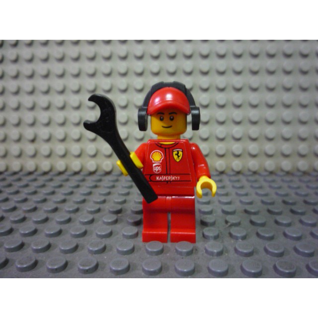 SHELL Exclusive LEGO - Ferrari Pit Crew Mini Figure Only - 40194 ...