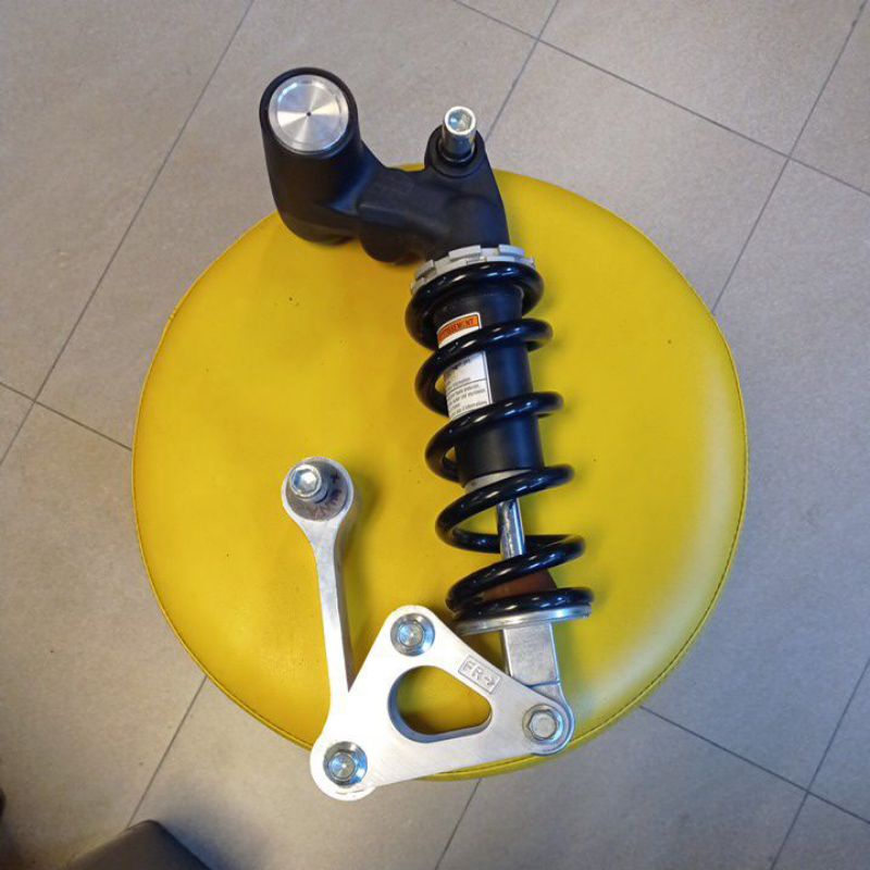 Suzuki GSXR GSX-R 1000 2017 - 2021 rear factory OEM monoshock + linkage ...