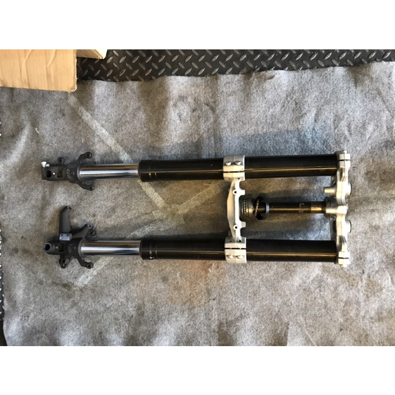 KTM DUKE 390 FRONT FORK | Shopee Malaysia
