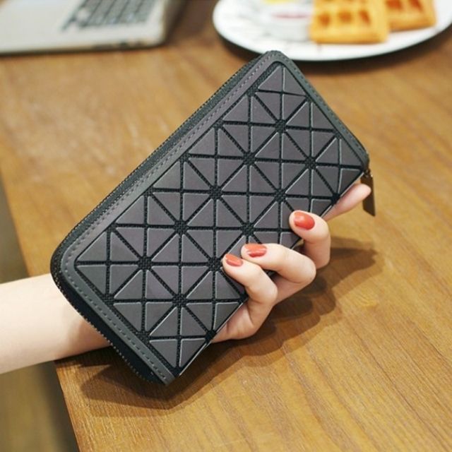 New Trendy Luminous Zip-Up Wallet/Purse | Shopee Malaysia
