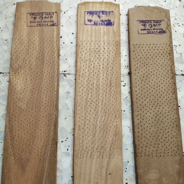 Parut kayu tradisional | Shopee Malaysia