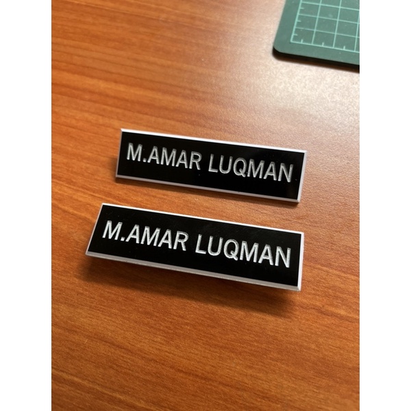 Name Tag Rasmi Hitam Putih (ENGRAVING) | Shopee Malaysia