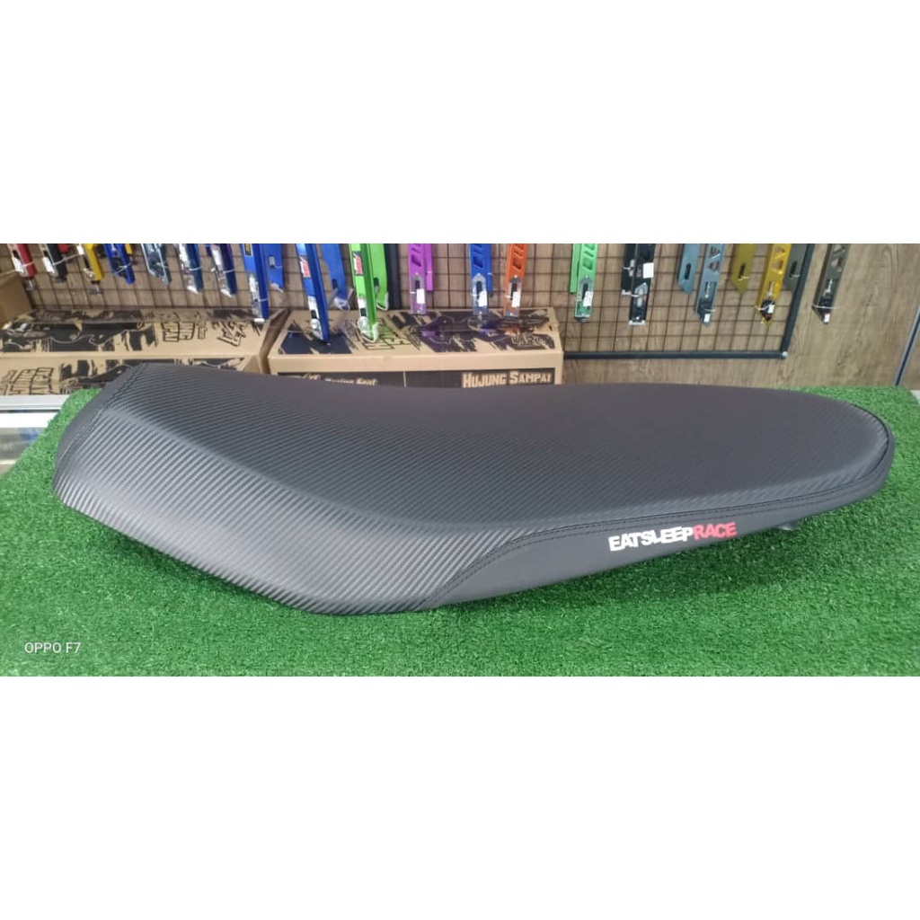 SEAT ESR CARBON FLAT KOSONG YAMAHA LC135 V2,V3,V4,V5,V6,V7 LEMBUT DAN ...