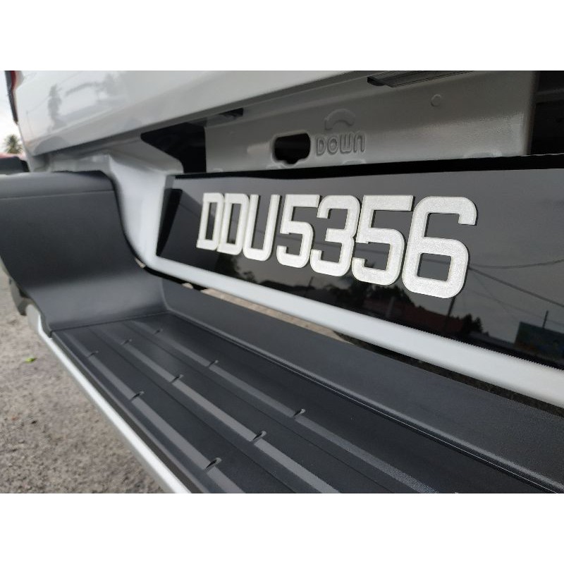 NO PLATE 4X4 KRISTAL DEPAN & BELAKANG 1 SET | Shopee Malaysia