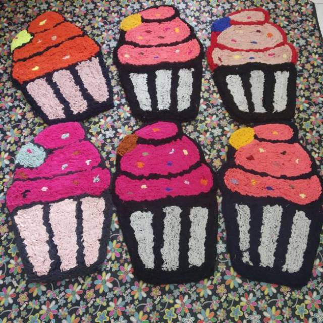 Cupcake Character Mat | Shopee Malaysia
