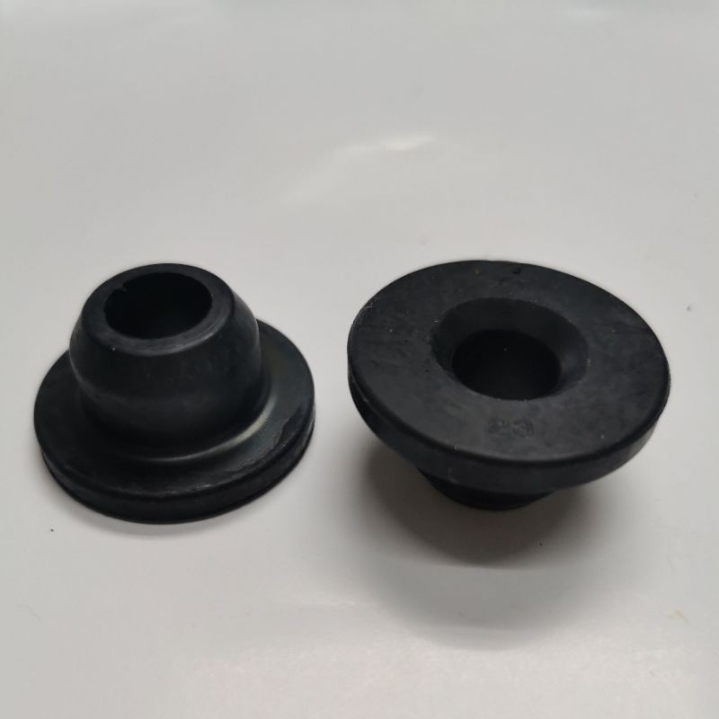 Isuzu NKR NPR Hicom Radiator Rubber Mounting Bush 8979422970 | Shopee ...