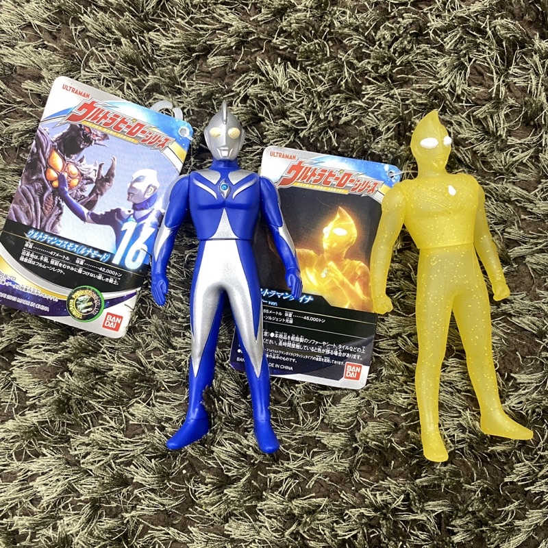 UHS Bandai Ultraman Cosmos & Ultraman Dyna Glitter Tiga Tregear Decker ...