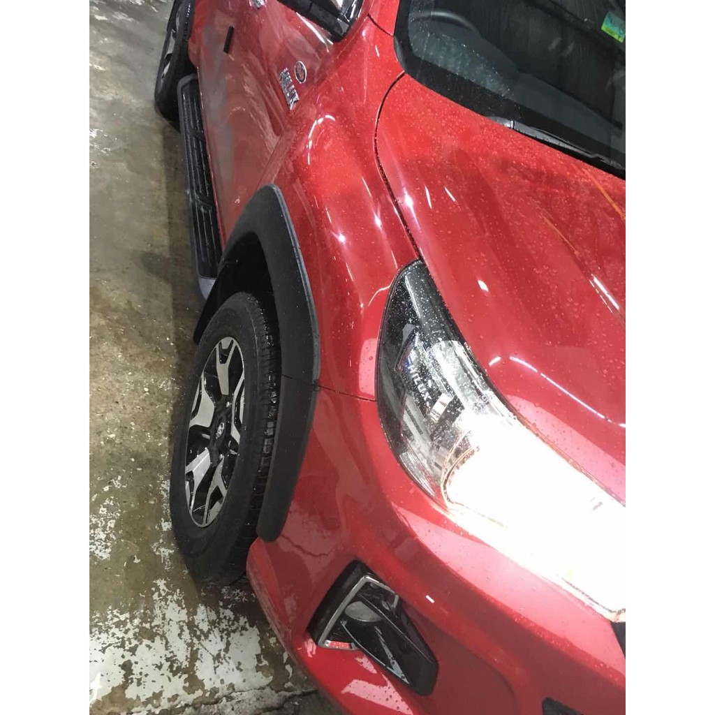 スペーサー トヨタハイラックスフォーチュナーのhubcentrcホイールスペーサーInnova SW4 Hubcentrc SW4 4PC ...