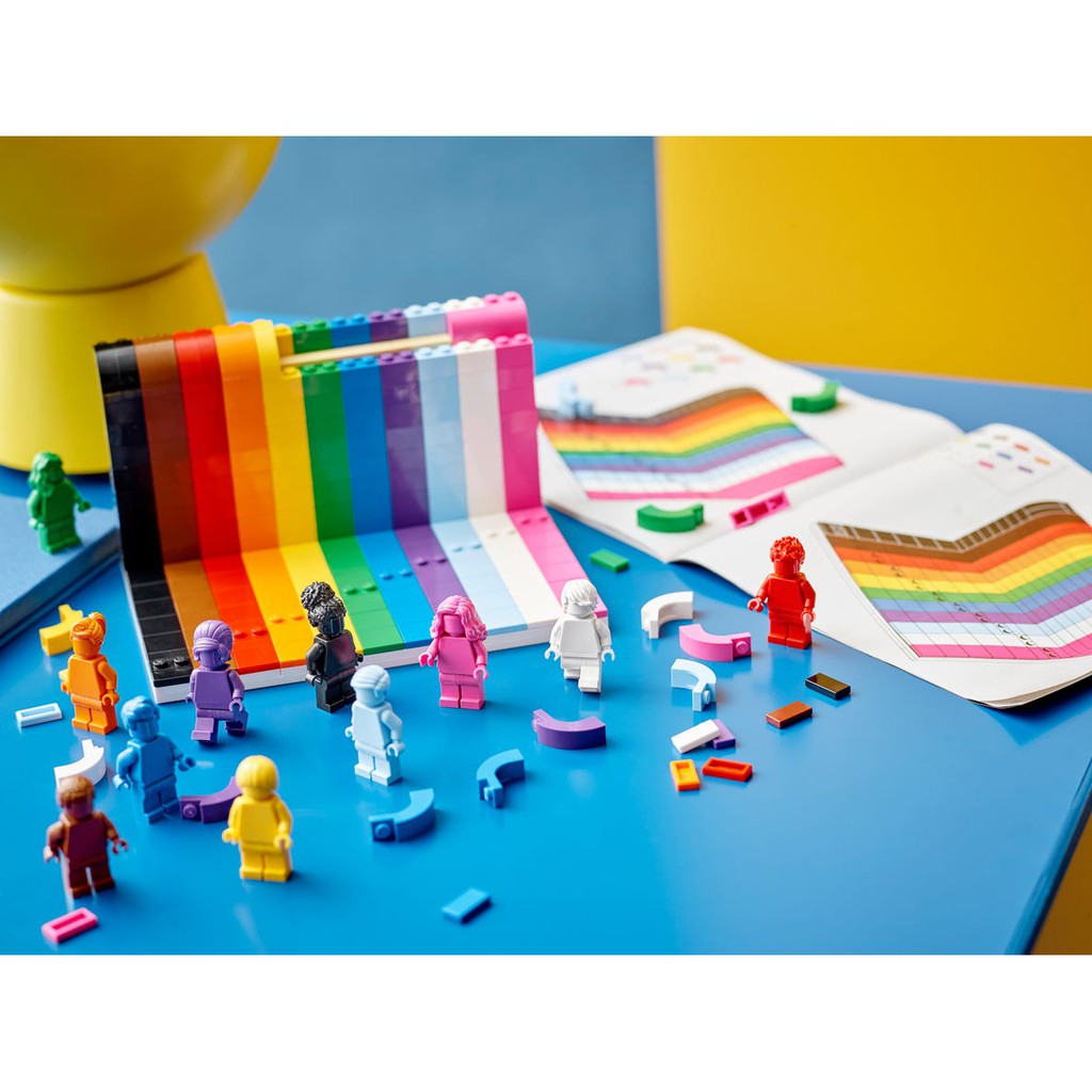 Lego Everyone Is Awesome Set 40516 | Shopee Malaysia