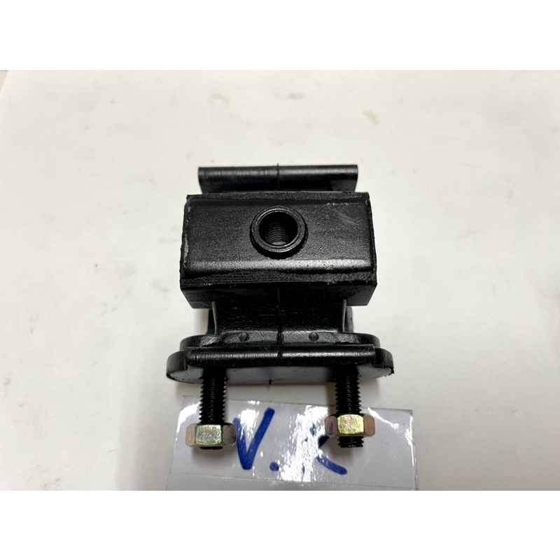 Daihatsu Delta V57 V58 V99 V116 Speed Gear Mounting Gear Box Mounting ...