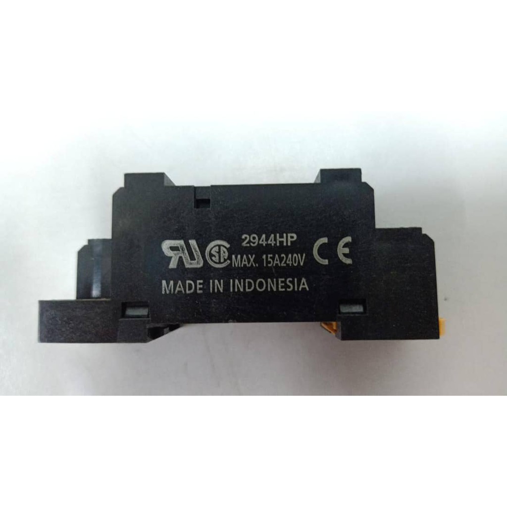 OMRON PTF08A-E Base 4 Poles, Relay Socket, DIN Rail, Screw, 8 Pins, 15 ...