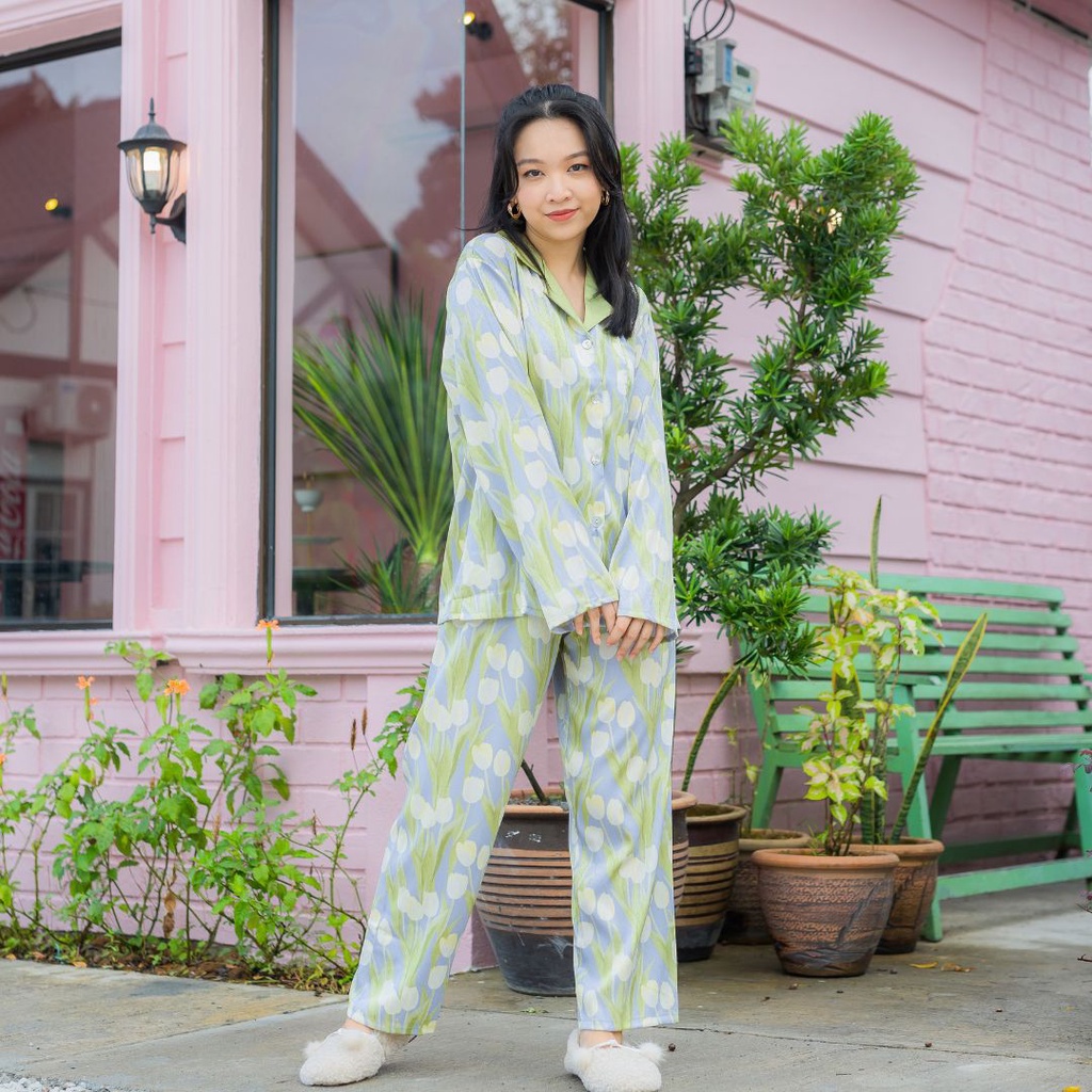 Tulip pastel green satin silk texture pyjamas | Shopee Malaysia