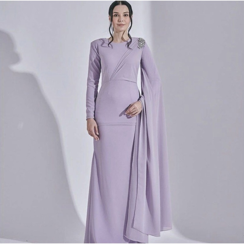 Baju kurung raya Qiszar Clara Luxe Qiszar timeless raya 2021 PRELOVED ...