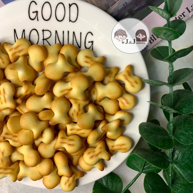 Biskut Timbang Biskut Ikan 200g Flying Fish Biscuit Childhood 小飞鱼饼干 ...