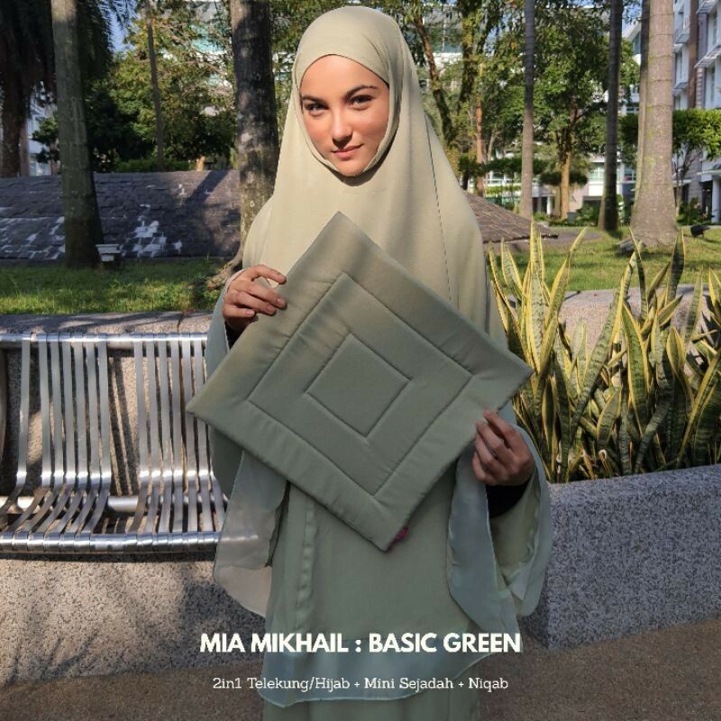 Mia Mikhail : Basic Green | Shopee Malaysia