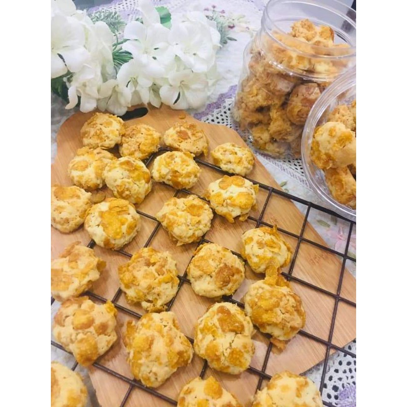 KUIH RAYA PREMIUM CORNFLAKES CRUNCHYY | Shopee Malaysia