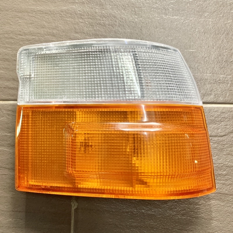 Toyota Hiace LH113 LH112 Front Angle Corner Signal Lamp Light Lampu Depan | Shopee Malaysia