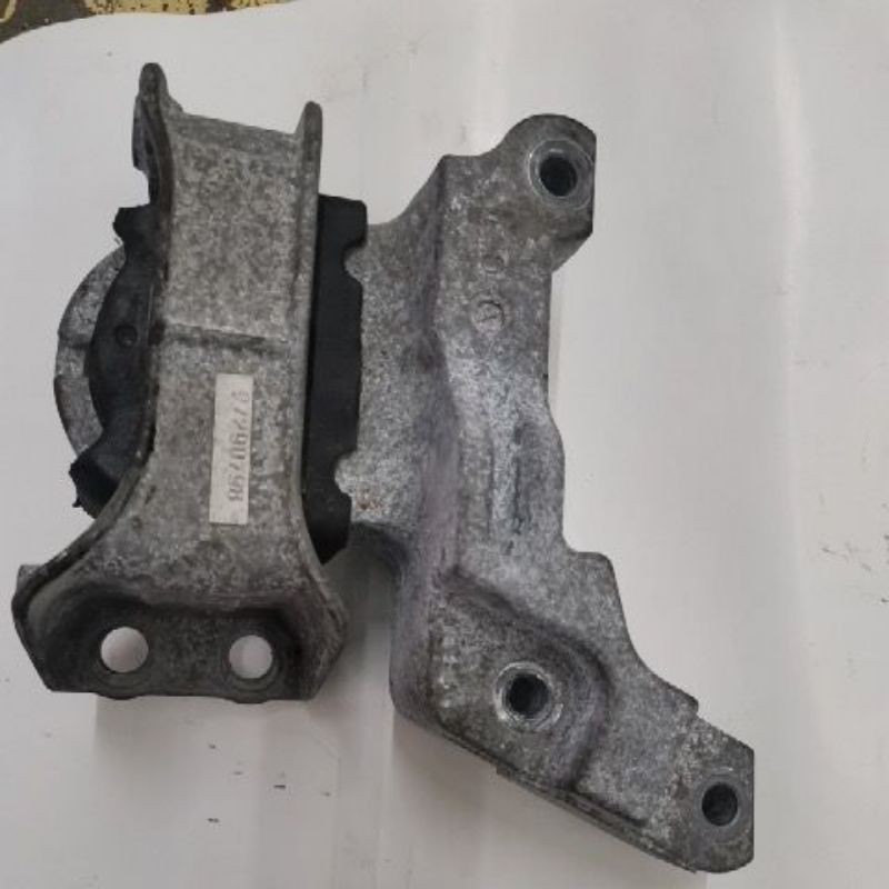 Nissan Juke turbo engine mounting Halfcut Japan 🇯🇵 | BeeCost