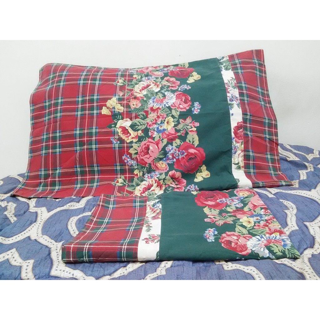 Sarung Bantal Bundle (Set Pair Corak Bunga Petak Merah Hijau) | Shopee ...