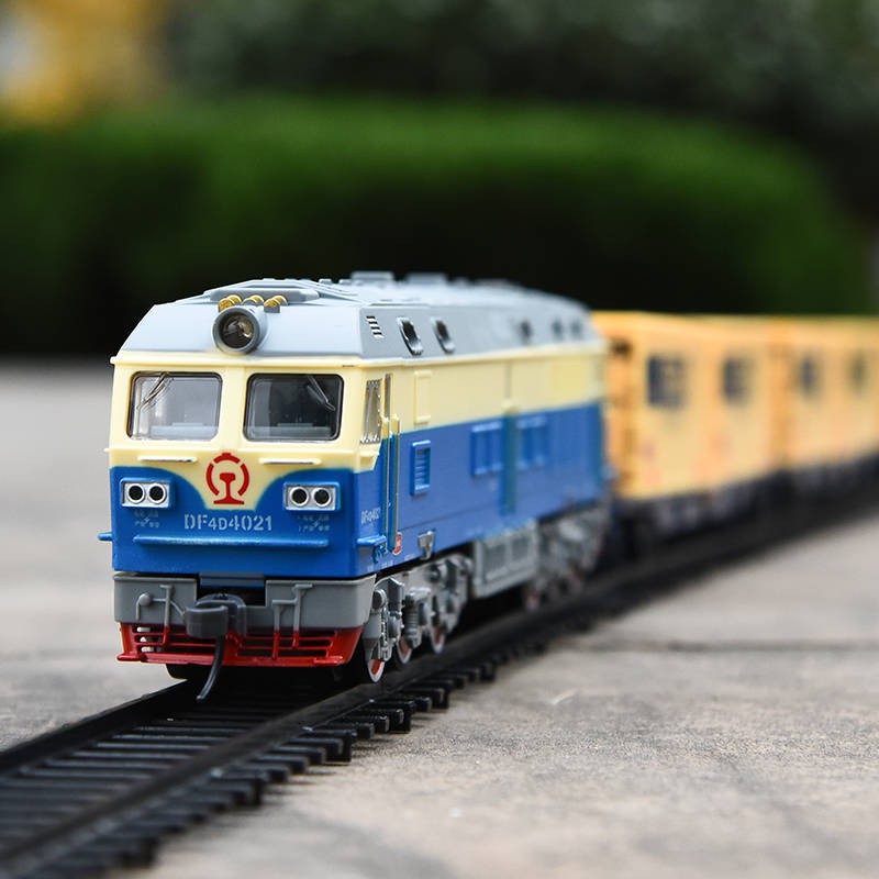 Track toy Super long track small train Dongfeng 4B green tire train ...