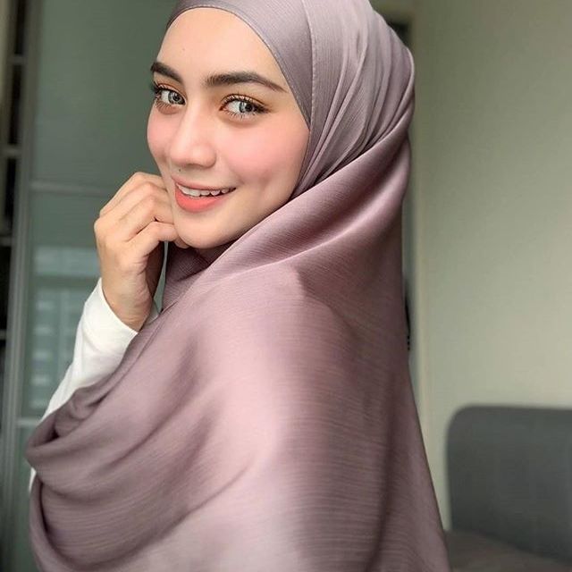 SHAWL SATIN MUNA TAK JARANG BERKUALITI | Shopee Malaysia