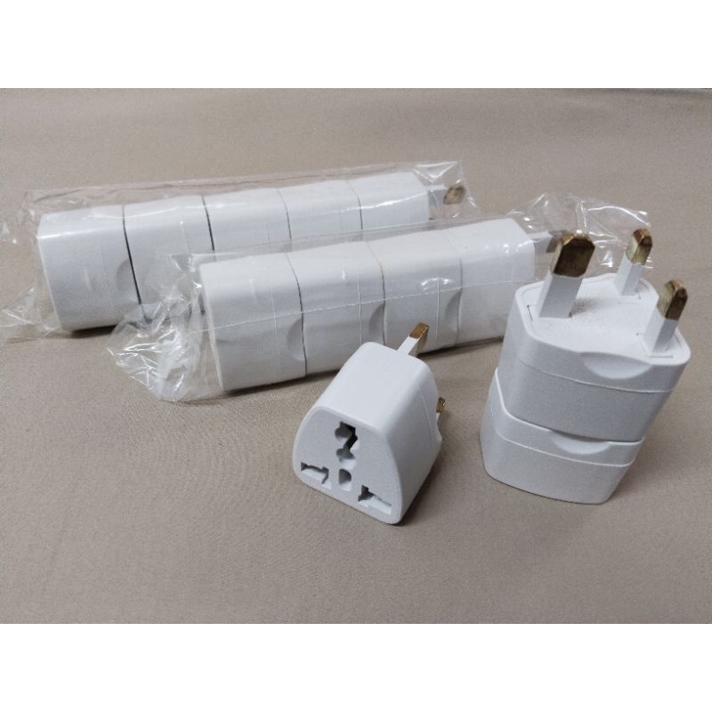 3-Pin Universal Adapter Plug Head UK Malaysia China Plug Socket Adaptor ...