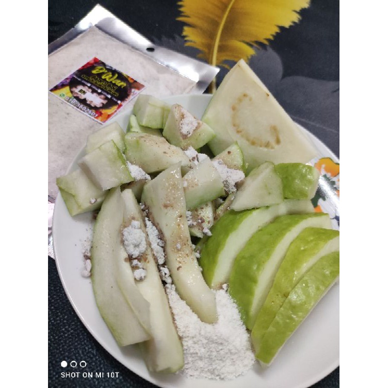 JAMBU BATU LOHAN (Guava) 3biji (2kg +-) berserta 2paket asamboi ...