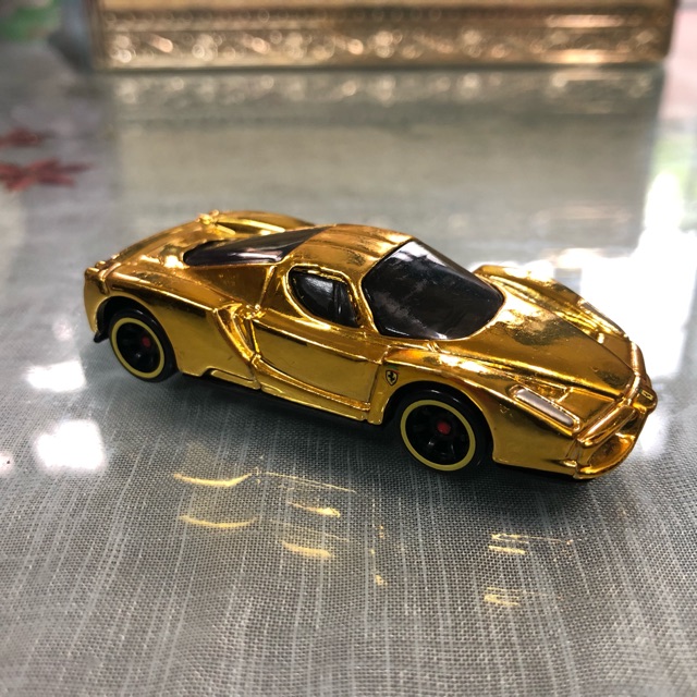 Enzo Ferrari Gold Hotwheels Ferrari Racer loose | Shopee Malaysia