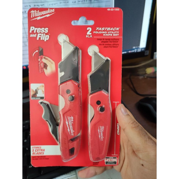 The MILWAUKEE FASTBACK Folding Utility Knife Set FOC 2" makita bit ...