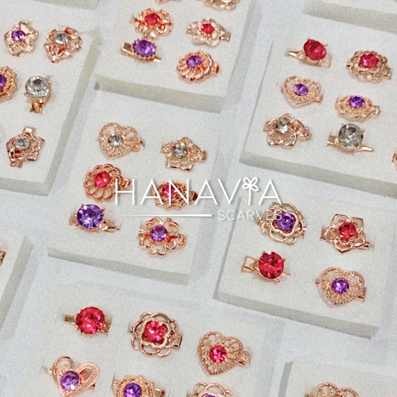 HANAVIAHQ | Rose Gold Mini Brooches Set (No Box) | Shopee Malaysia
