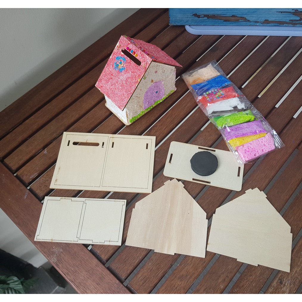 Kids Creative Art Wood Coin Bank House Snow Mud Clay Craft Kit Birthday ...