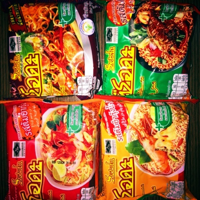 Megi Thai Campur - Campur Perisa Merah/Oren/Hijau/Unggu | Shopee Malaysia