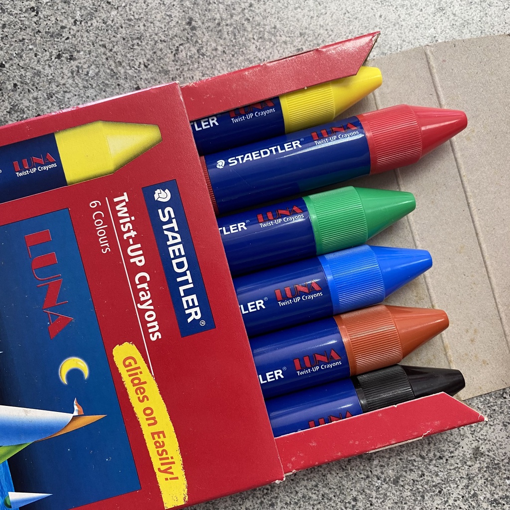 Staedtler Luna Twist-Up Crayons glides on easily | Shopee Malaysia