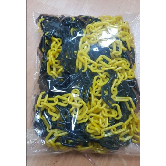 25 Meter Pvc Plastic link Chain (RED,YELLOW,WHITE) / Rantai Plastik ...